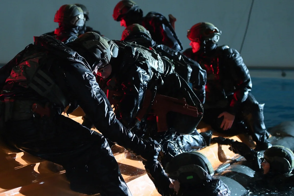 Hart und real nur bei OffTEC: Maritime Überlebens-Trainings für ...